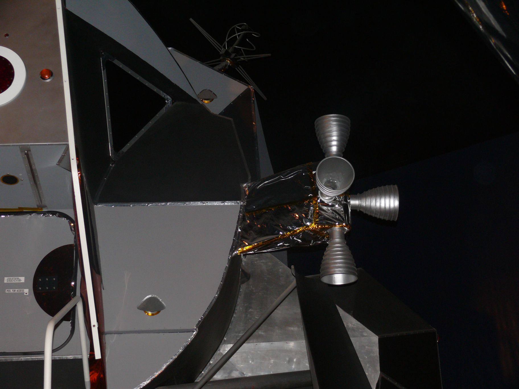 Grumman Lunar Excursion Module LEM Londres :Maquetland.com:: Le monde de la maquette